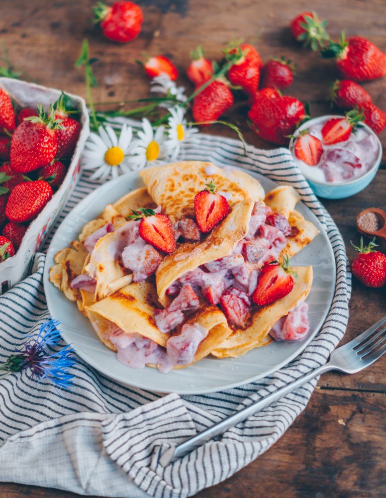 Basic crêpes recipe | fluffy and vegan recipe - Klara`s Life