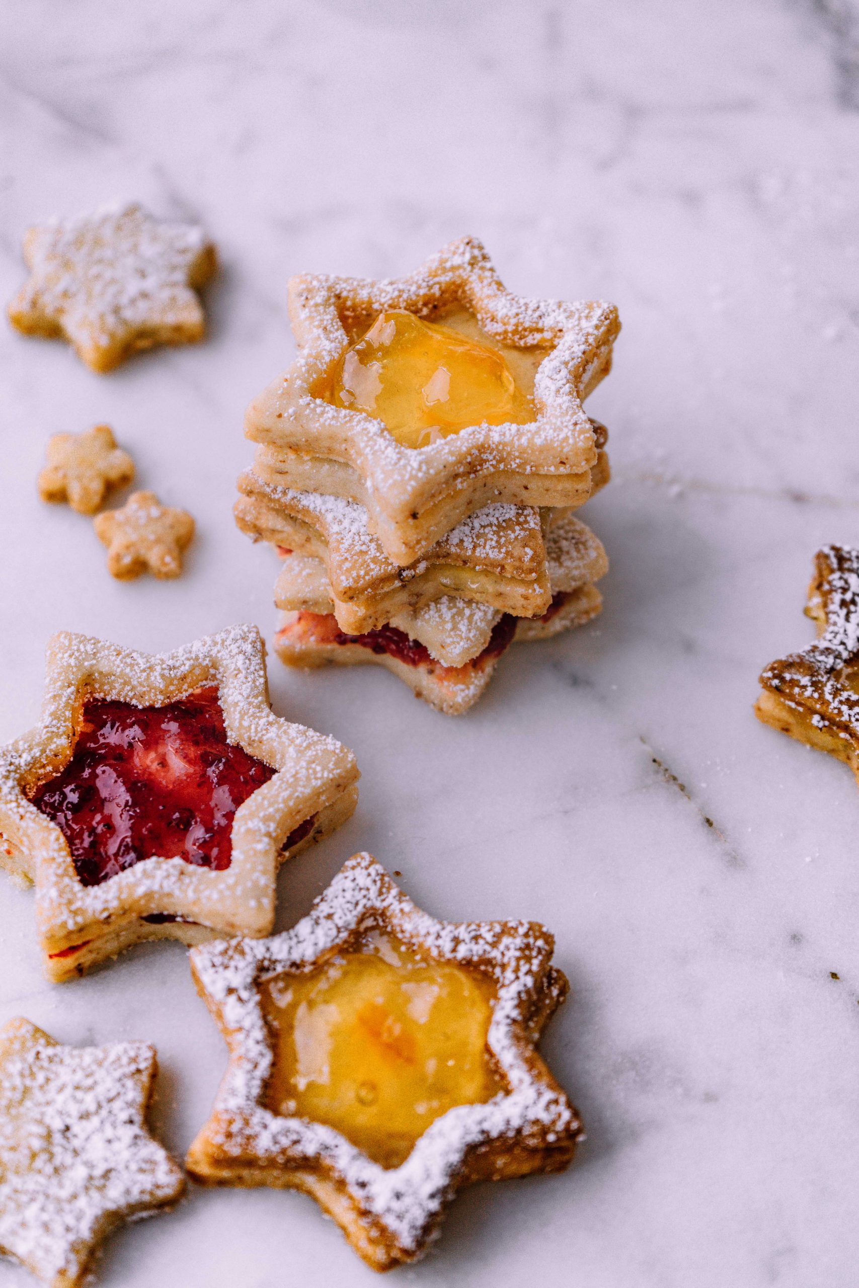 Christmas Cookies with raspberry and orange jam - Klara`s Life