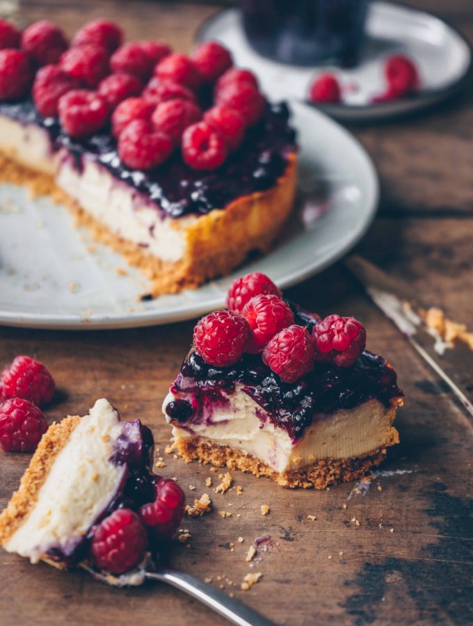 Cheesecake with blueberry compote - Klara`s Life