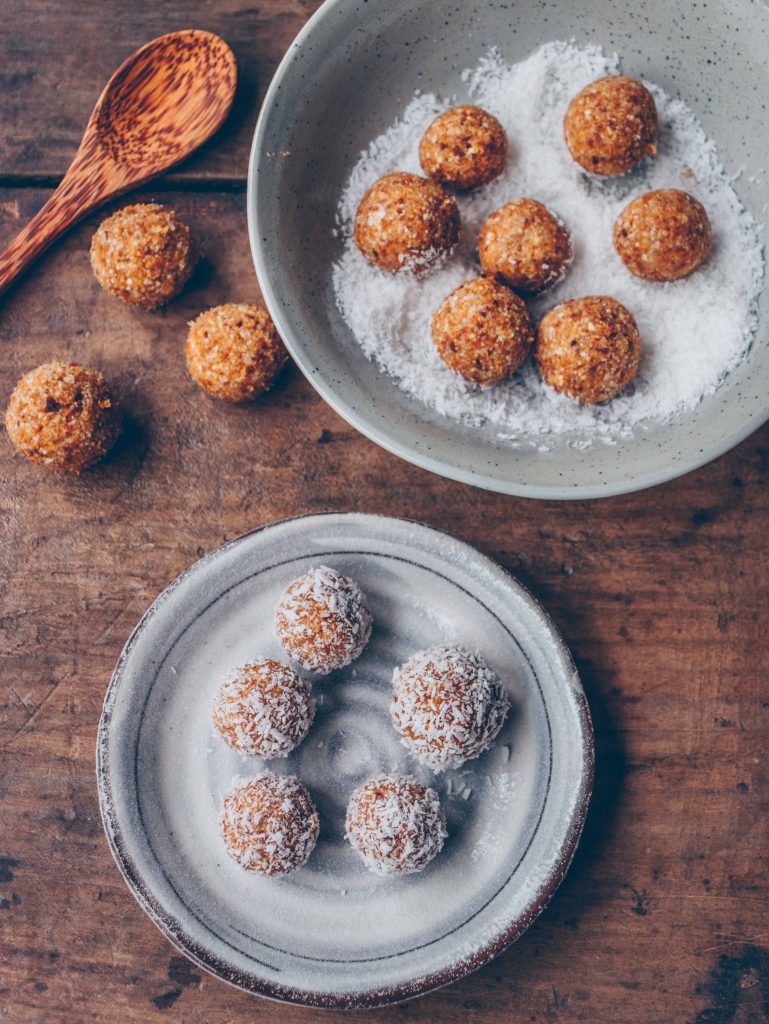 Healthy Natural Mango Bliss Balls - Klara`s Life